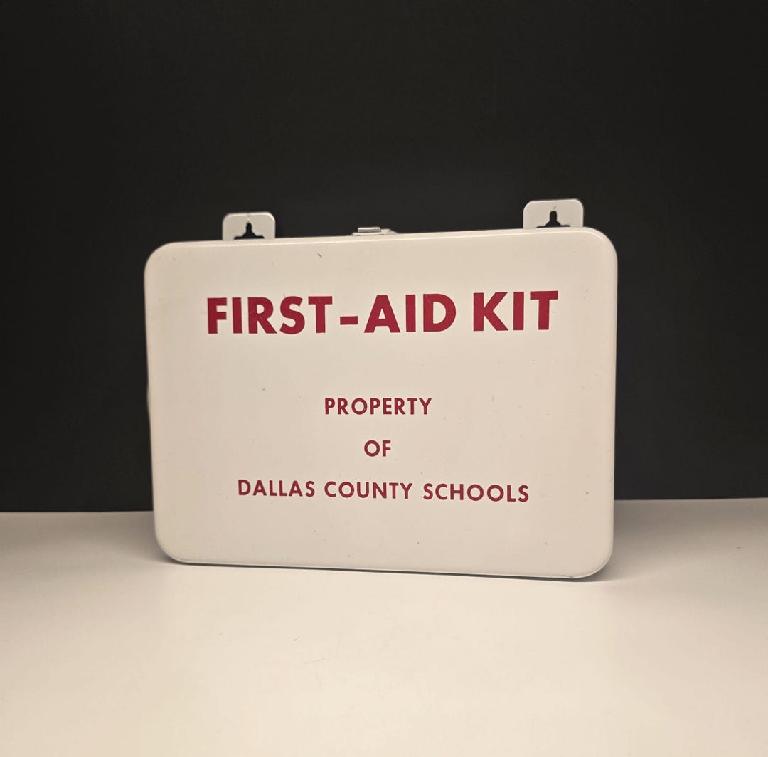 Metal Vintage First Aid Box, Carry or Wall Hang - Etsy