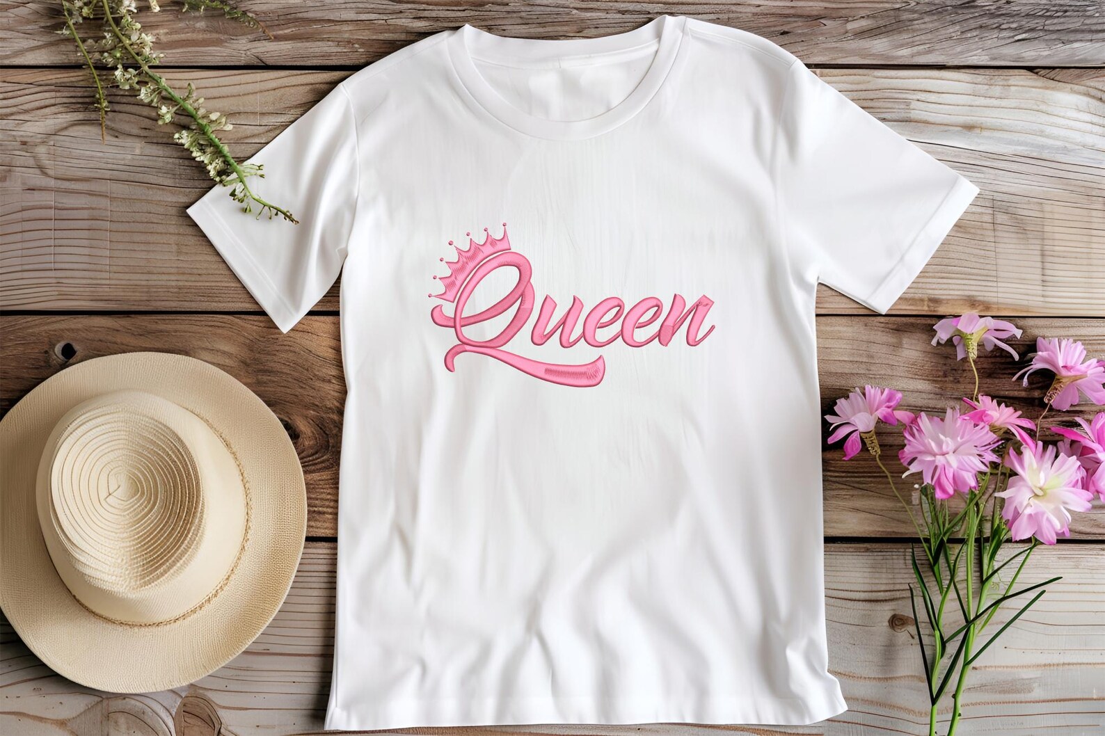 Queen Embroidery Design, Queen Machine Embroidery Design, 4 Sizes ...