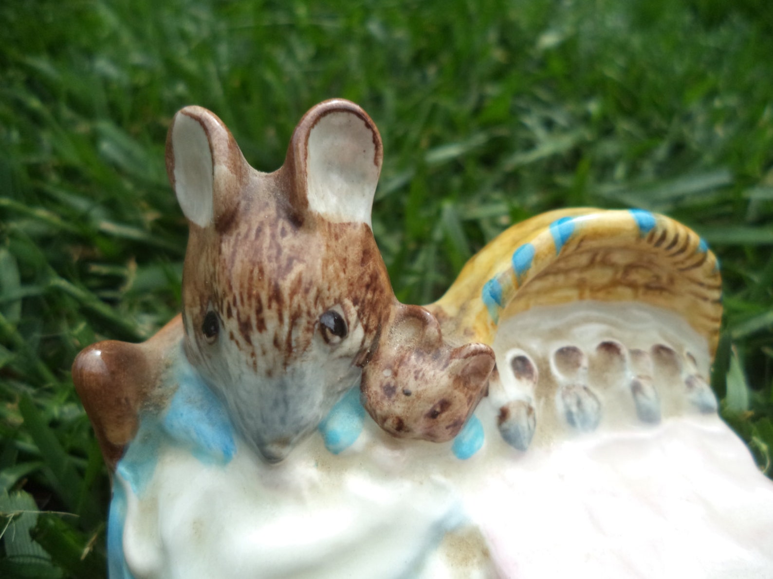 Sale Beatrix Potter Beswick Figurine, Hunca Munca Mouse and Babies ...