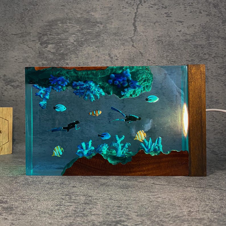 Scuba Diver LED Resin Box - Custom Underwater Light With Coral Reef ...