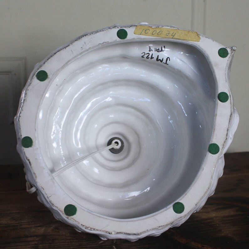 White Nautilus Vintage 1970's Ceramic Shell Table Lamp - Etsy