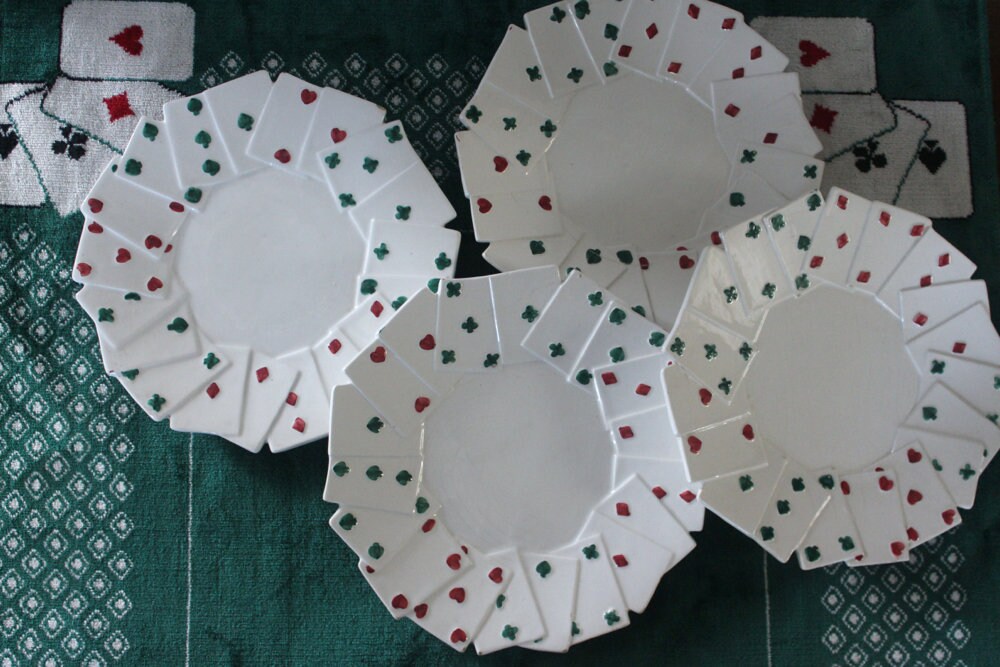 Retro GAME NIGHT! 1950s Set of 4 Plates, Red + Green Playing Card Suits ...
