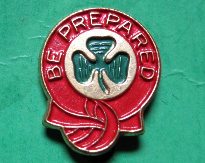 Vintage GIRL SCOUT Be Prepared Pin on the Original Card - Etsy