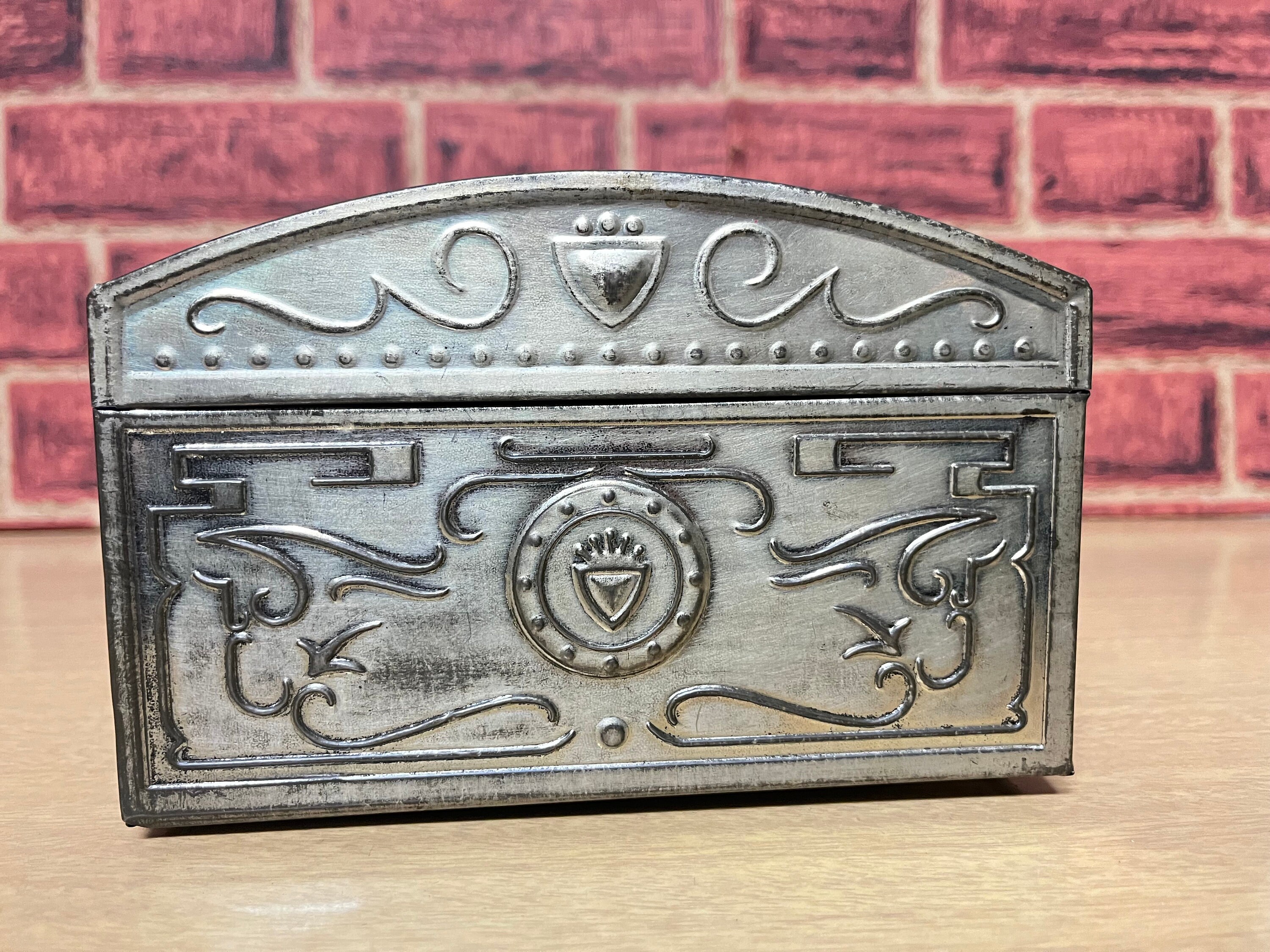 Treasure Chest, 1960s Tin Vintage Jewelry BOX: Valet, Stash, Gift for ...
