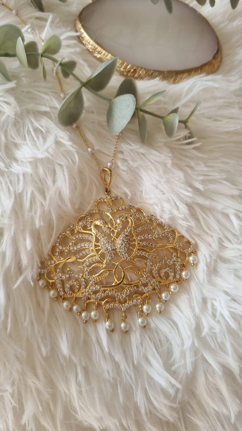 18k Gold Plated Sri Lankan Hansa Puttuwa Bridal Pendant - Etsy UK