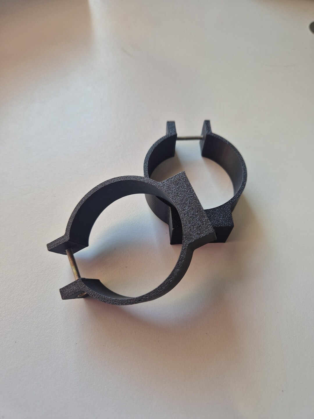 5pc PVC Pipe / Pipe Wall Mount Clamp With Keyhole Style Mount. ( FREE ...