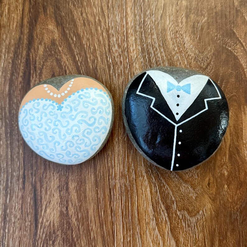 Hand Painted Wedding Rocks, Bride and Groom Rock Set - Etsy