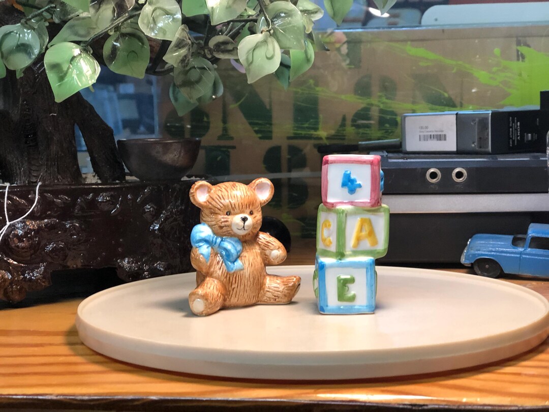Vintage Teddy Bear and a Stack of Blocks Salt and Pepper Shakers - Etsy