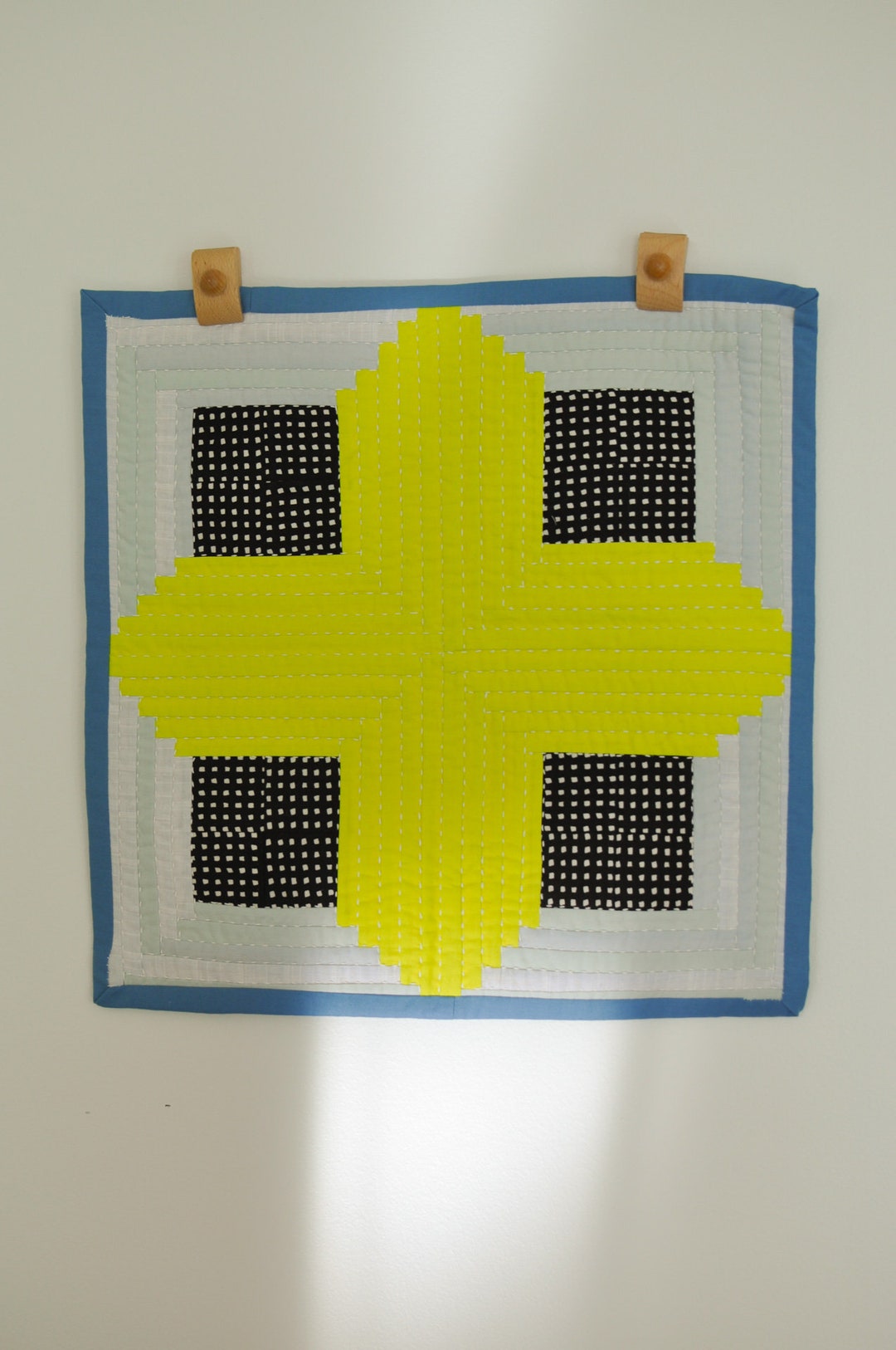 Germaine Quilt | Handmade Small Log Cabin Wall Hanging Quilt - Etsy