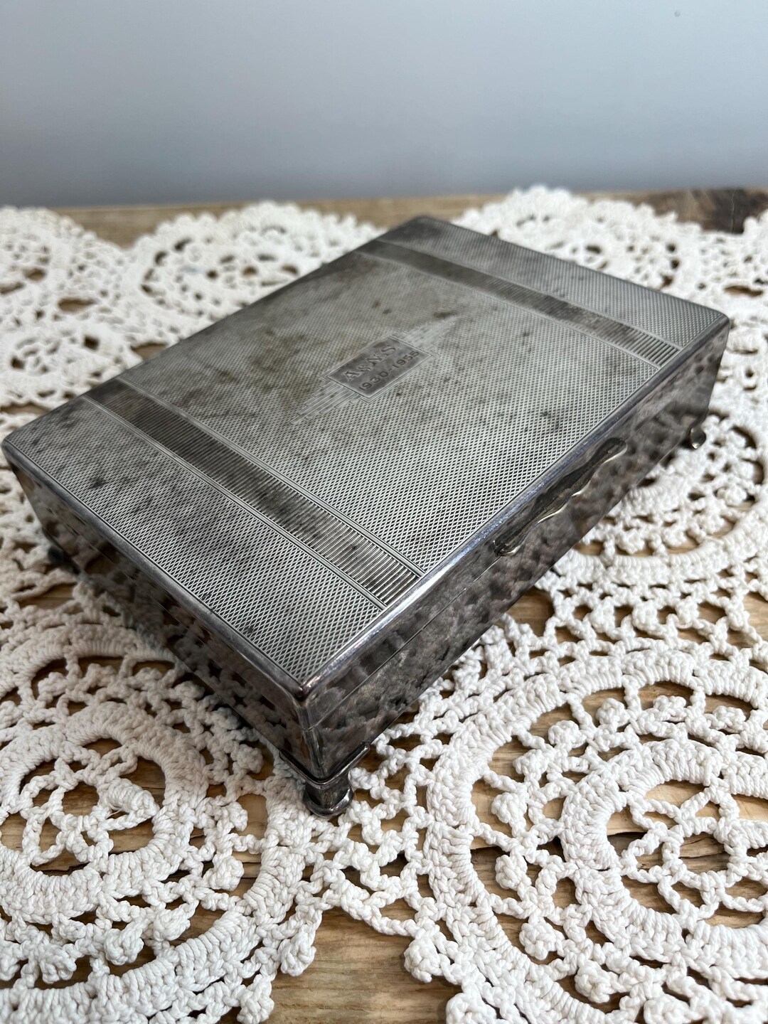CIGARETTE BOX ARISTOCRAT. 1930s Vintage Wood Lined Jewellery Box ...
