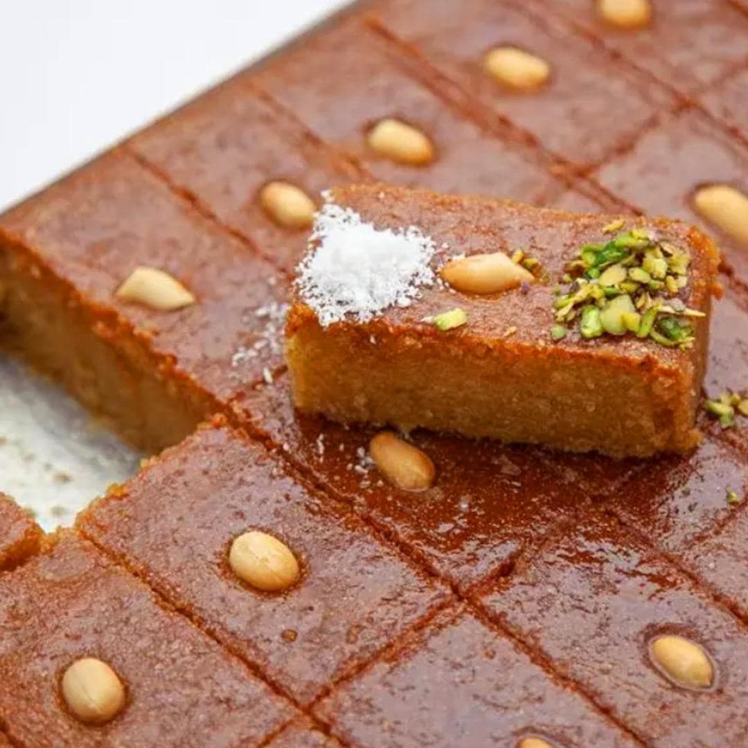 Traditional Turkish Shambali Dessert | Handmade Semolina Syrup Cake ...