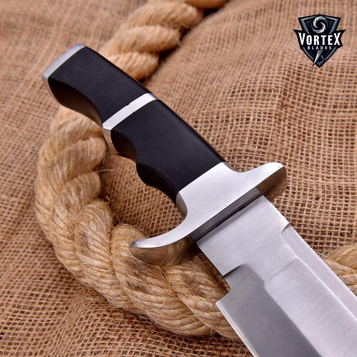 Predator Bowie Knife: Handmade 5160 Spring Steel Predator Replica ...