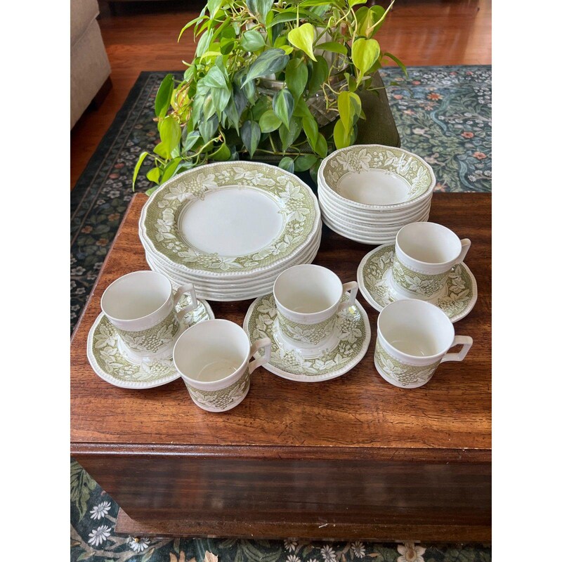 Green Dinnerware - Etsy