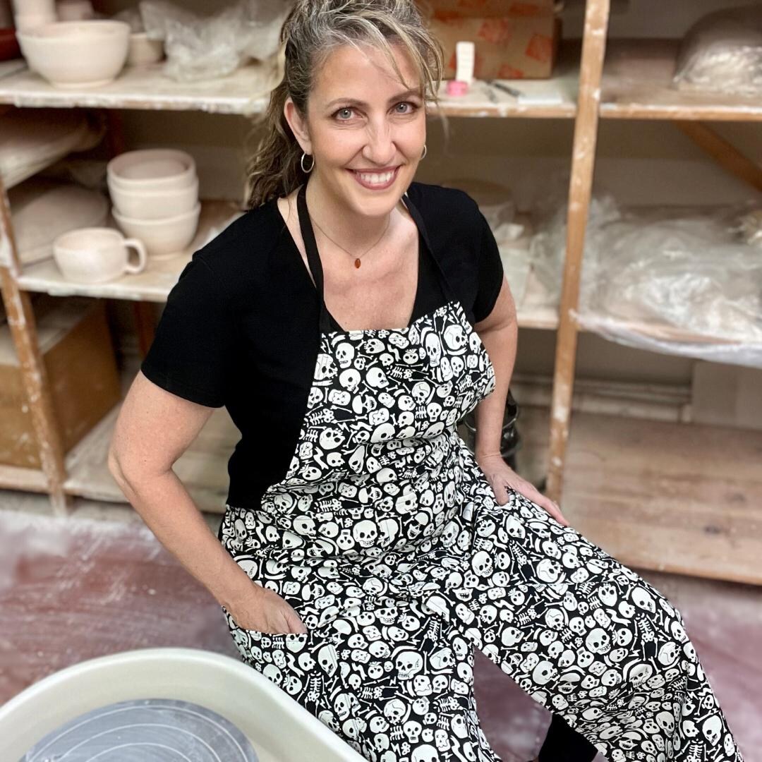 Pottery Apron, Skull Print - Full Coverage, Split Leg, 2 Pockets - for ...