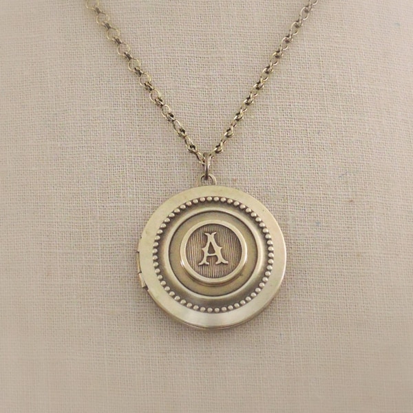 Vintage Locket - Etsy
