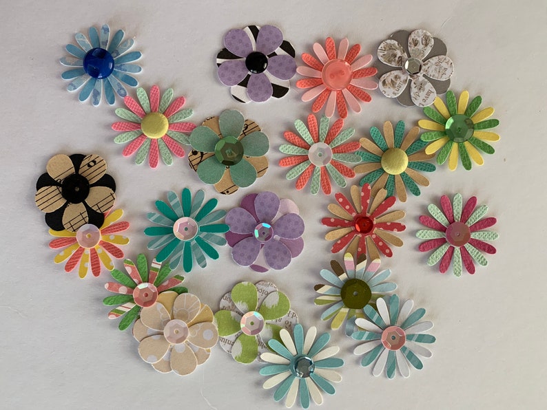 Die Cut Daisies, Paper Daisies, Die Cuts, Handmade Embellishments, Die ...
