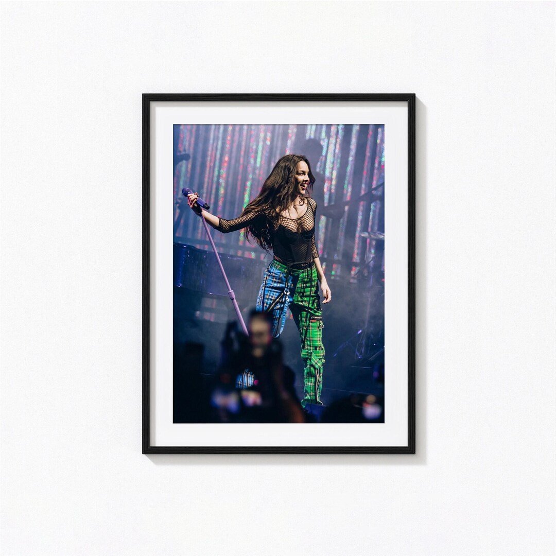 Olivia Rodrigo Posters / Olivia Rodrigo Black and White Wall Art, Album ...