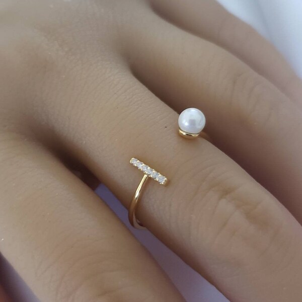 Modern Pearl Ring - Etsy