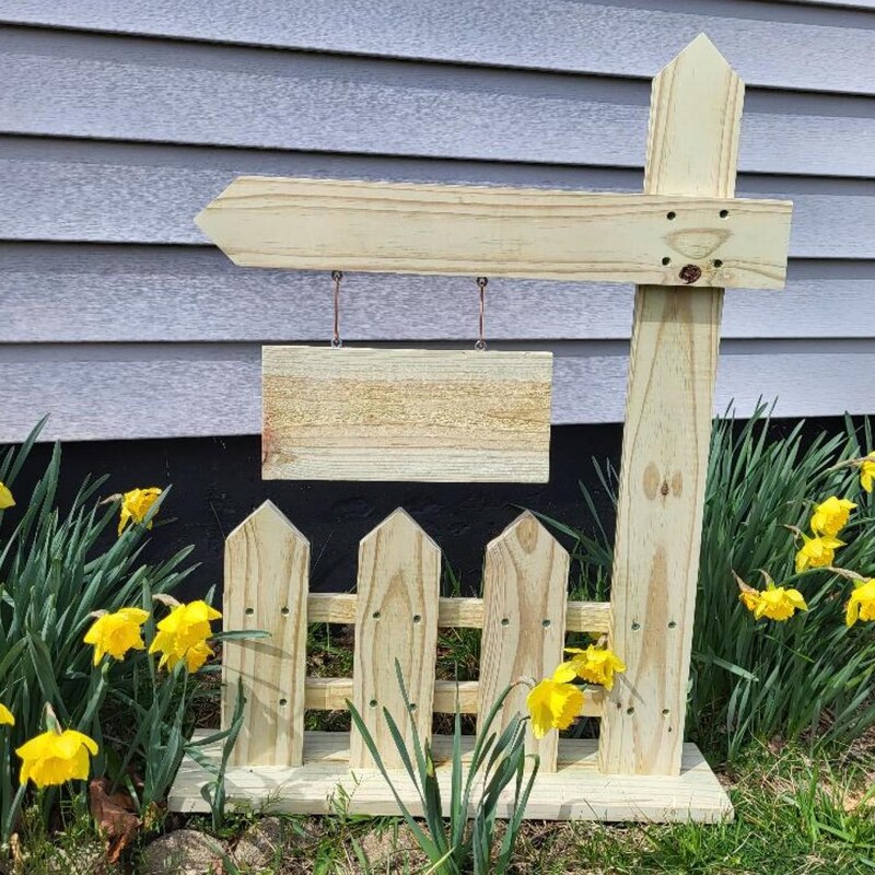 Picket Signs - Etsy