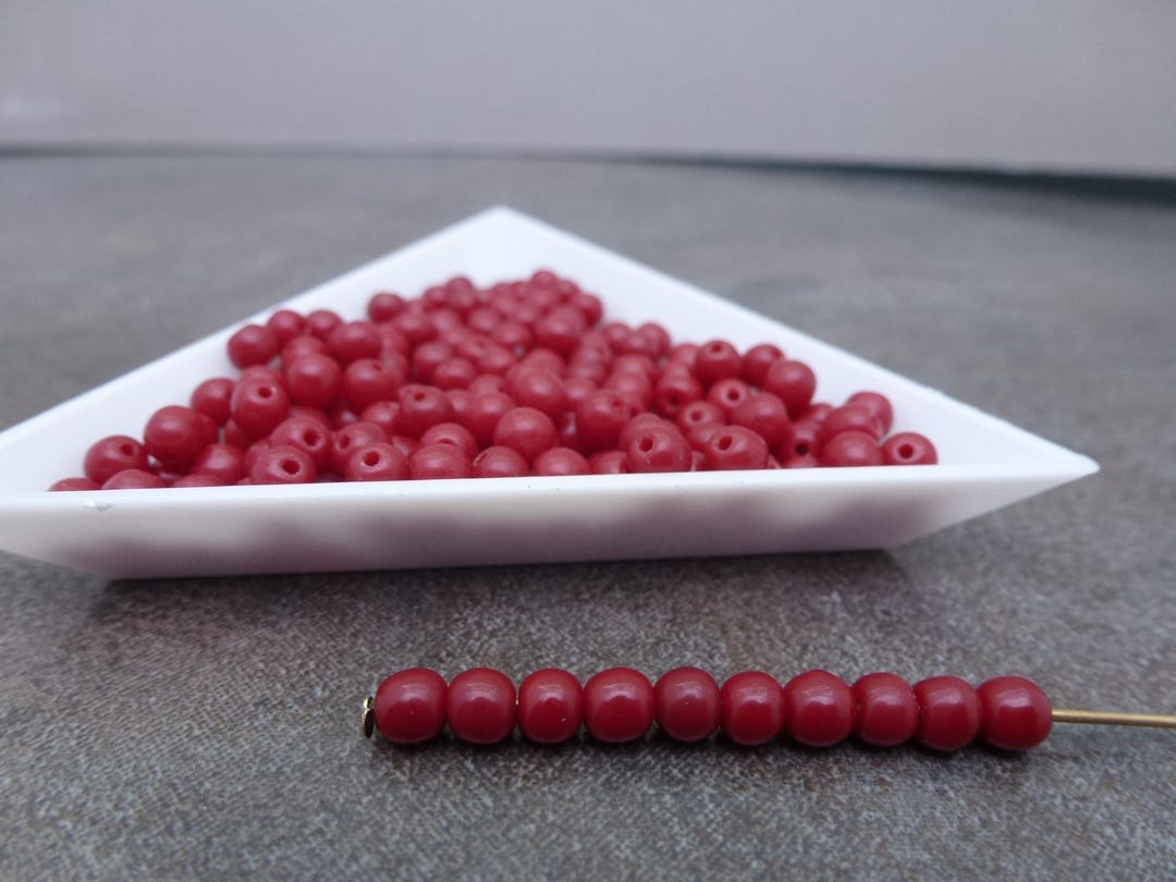 100pc Opaque Dark Red, 4mm Round Beads, Czech Glass Smooth Round, Druk ...