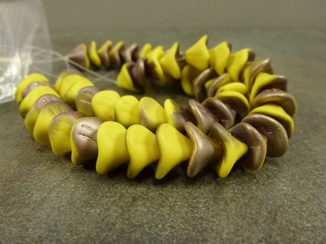 Sunflower Matte Apollo Czech Pressed Glass 3 Petal 12x10mm Bell Flower ...