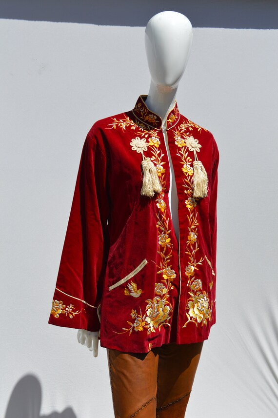 Vintage 60's embroidered red velvet Chinese jacket fl… - Gem