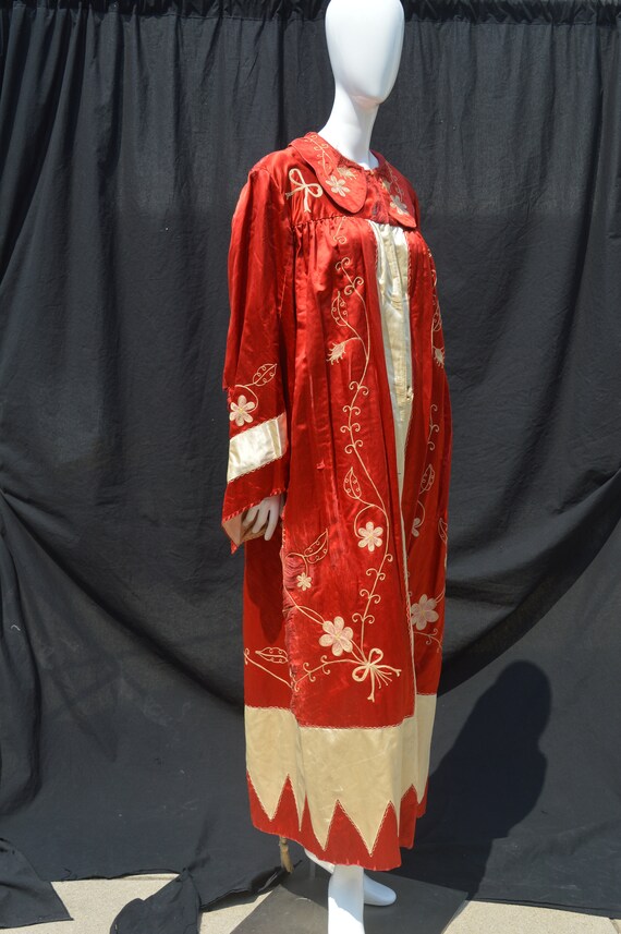 Antique red silk embroidered Ceremonial Lodge Robe Me… - Gem
