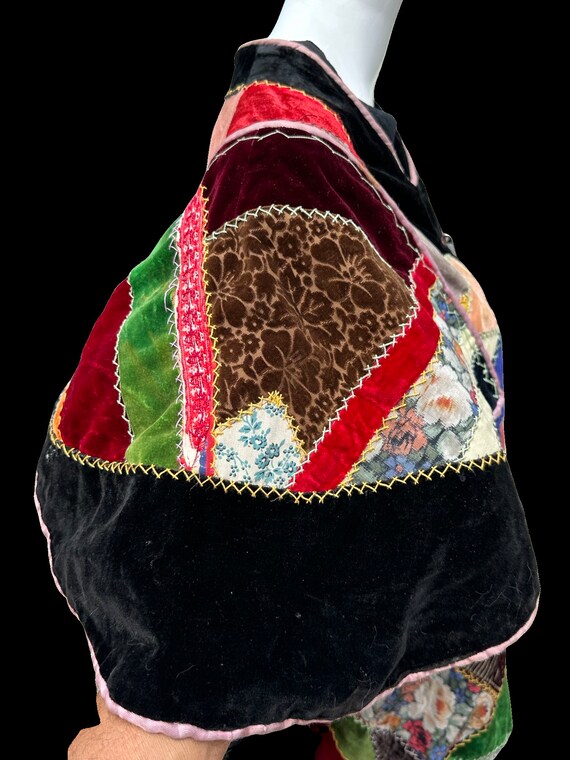 Vintage 70's ART TO WEAR patchwork quilt coat cape sl… - Gem