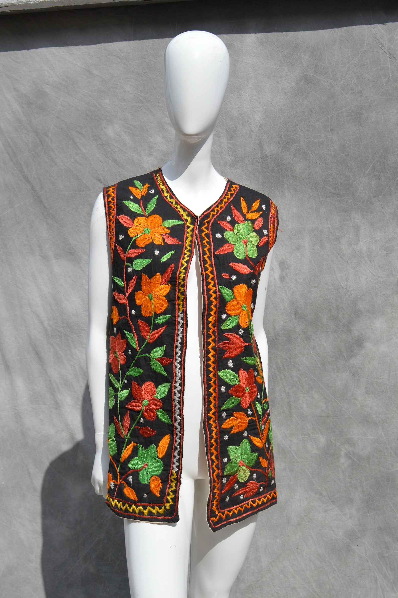 Vintage 60's 70's HIPPIE Vest Woman's Size M Hand Embroidered Artisanal ...