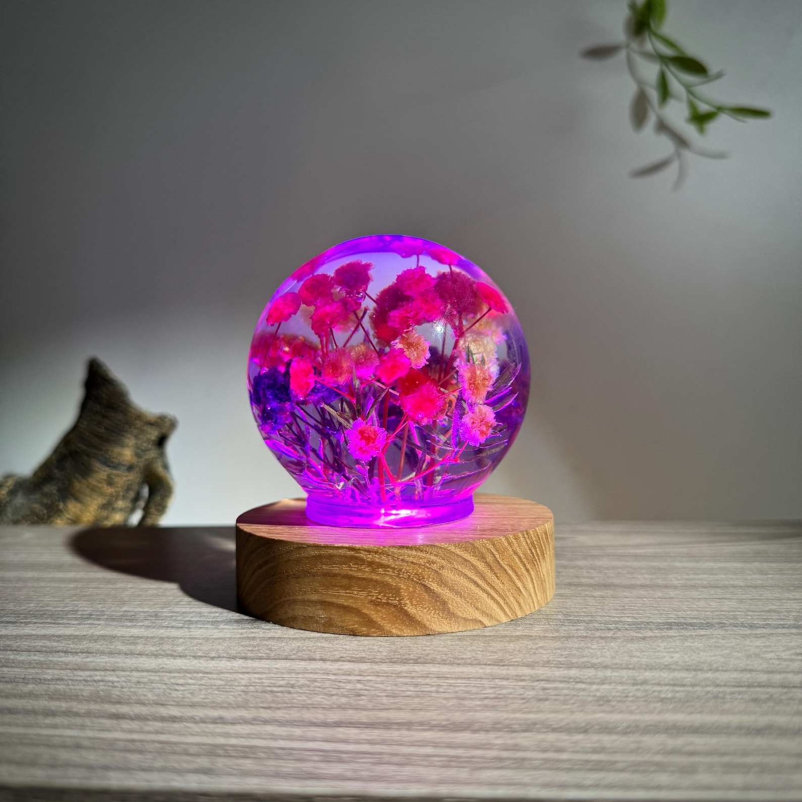 Flower Resin Globe Lamp – LED Night Light With Real Dried Flowers on ...