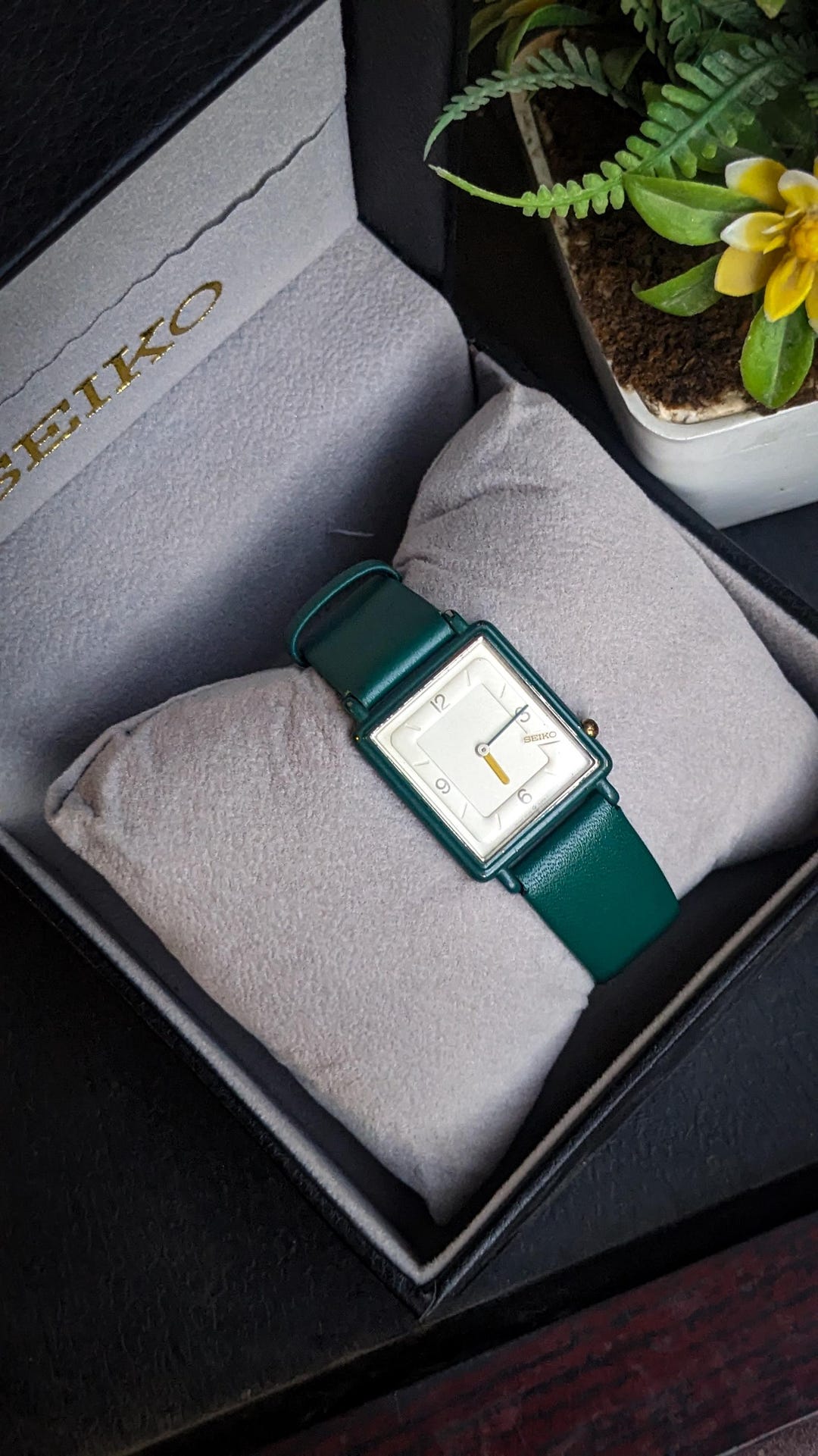 1996 Vintage SEIKO SPACE ACE Pop Green Pop Culture Inspired Design ...