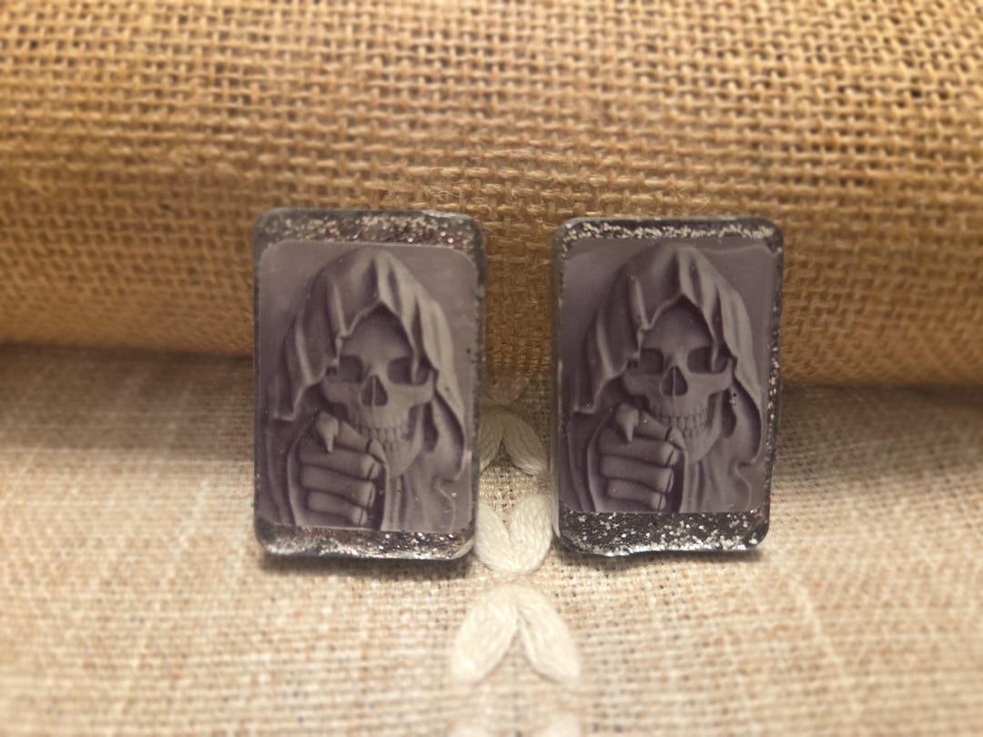 Grim Reaper Xray Markers in 3D - 3D Grim Reaper on Metallic Background ...