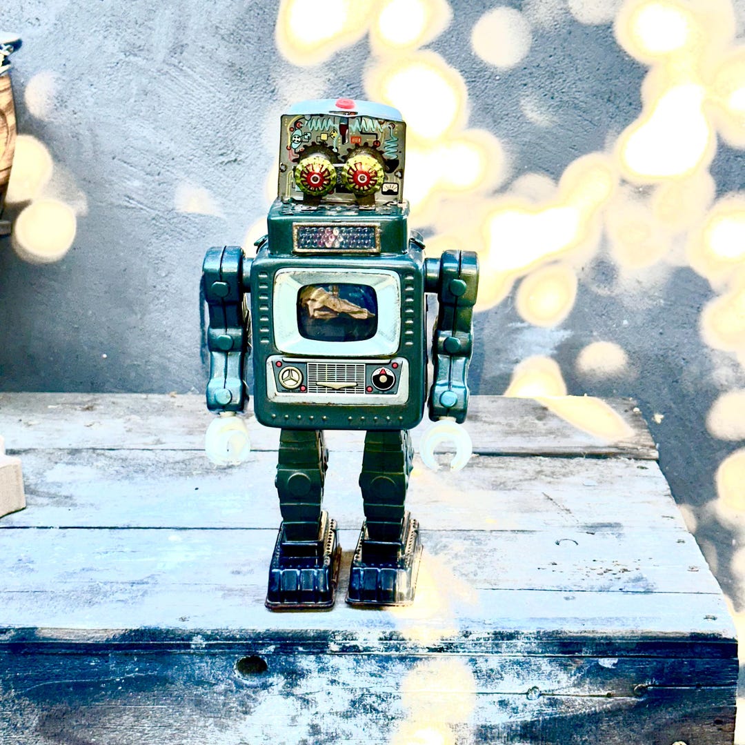 Vintage TV Robot Circa 1950s/1960s Tin Lithographed UM-1 Robot ...