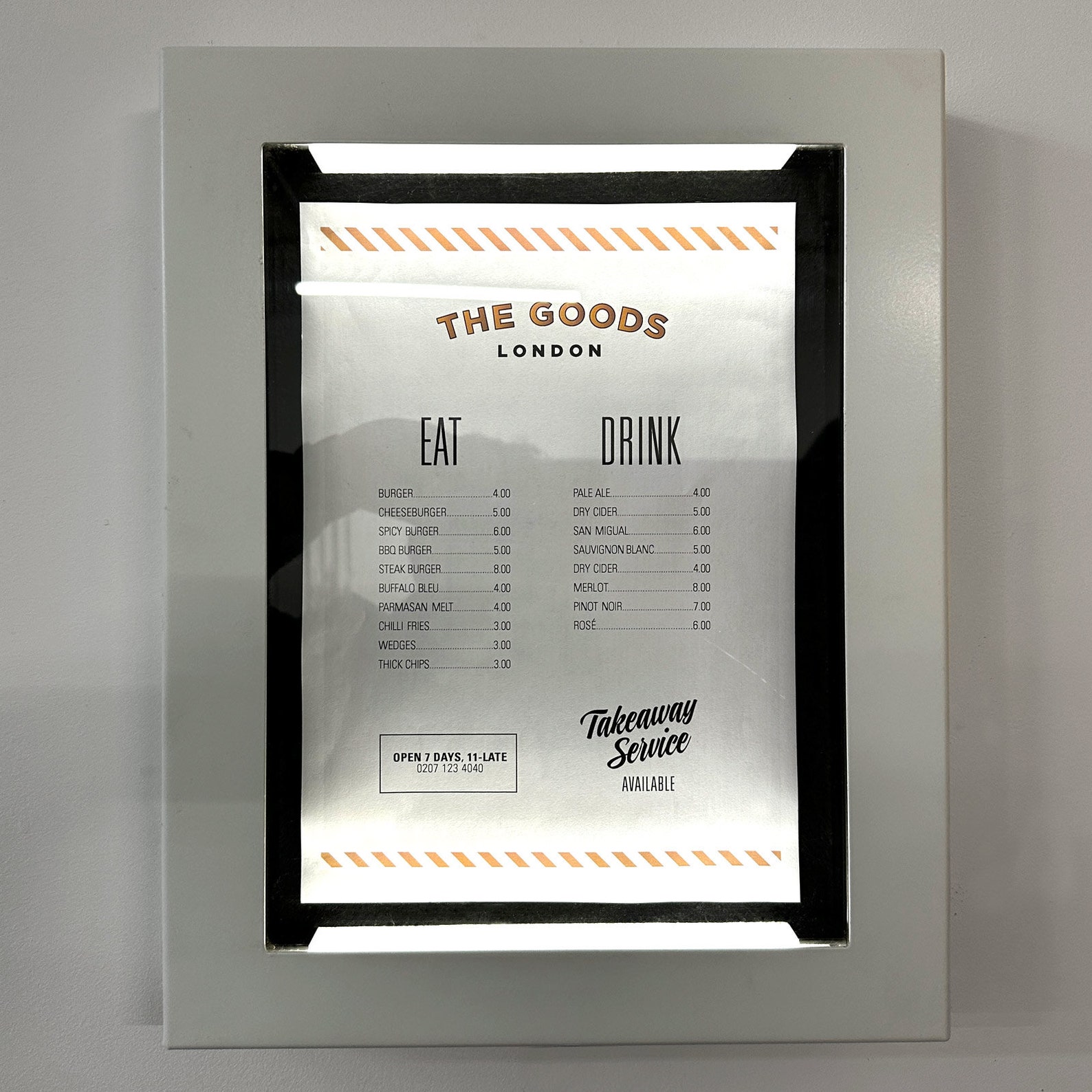 White Lockable Illuminated Menu Case. for Cafés, Restaurants, Hotels ...