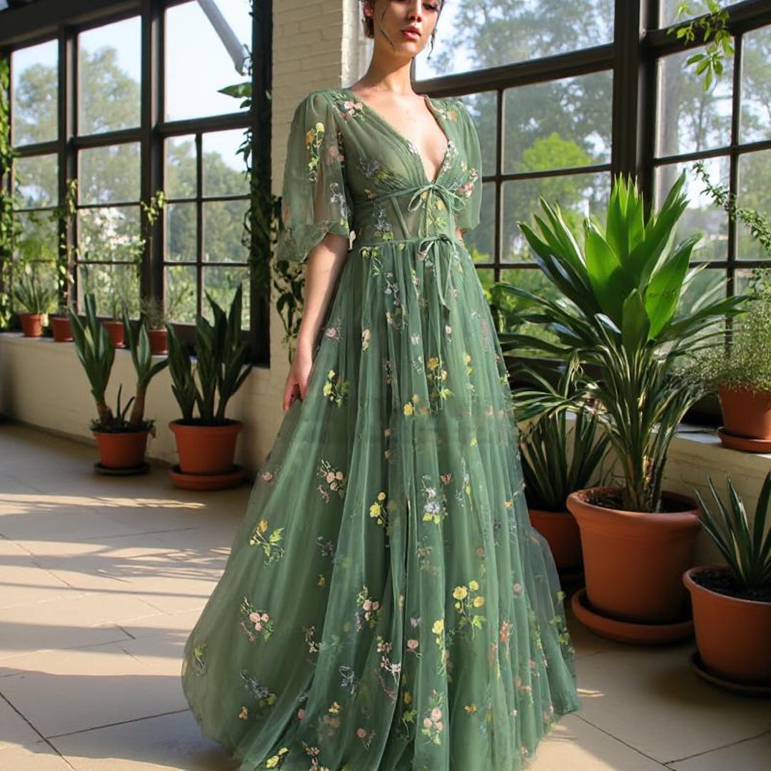 Robe de bal verte en mousseline de soie en tulle | Robes brodées ...