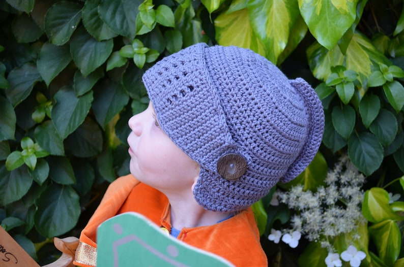 Haakpatroon : ridderhelm in 2 maten - Etsy Nederland