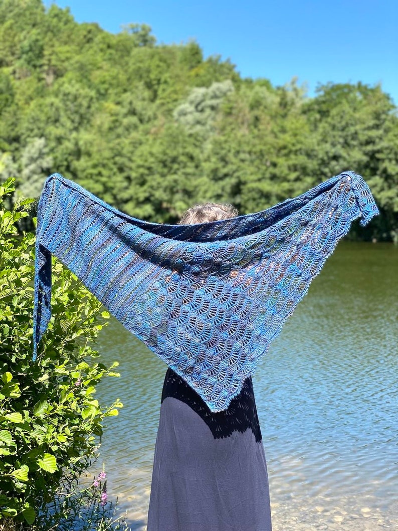 Crochet Pattern : Water Waves Shawl - Etsy