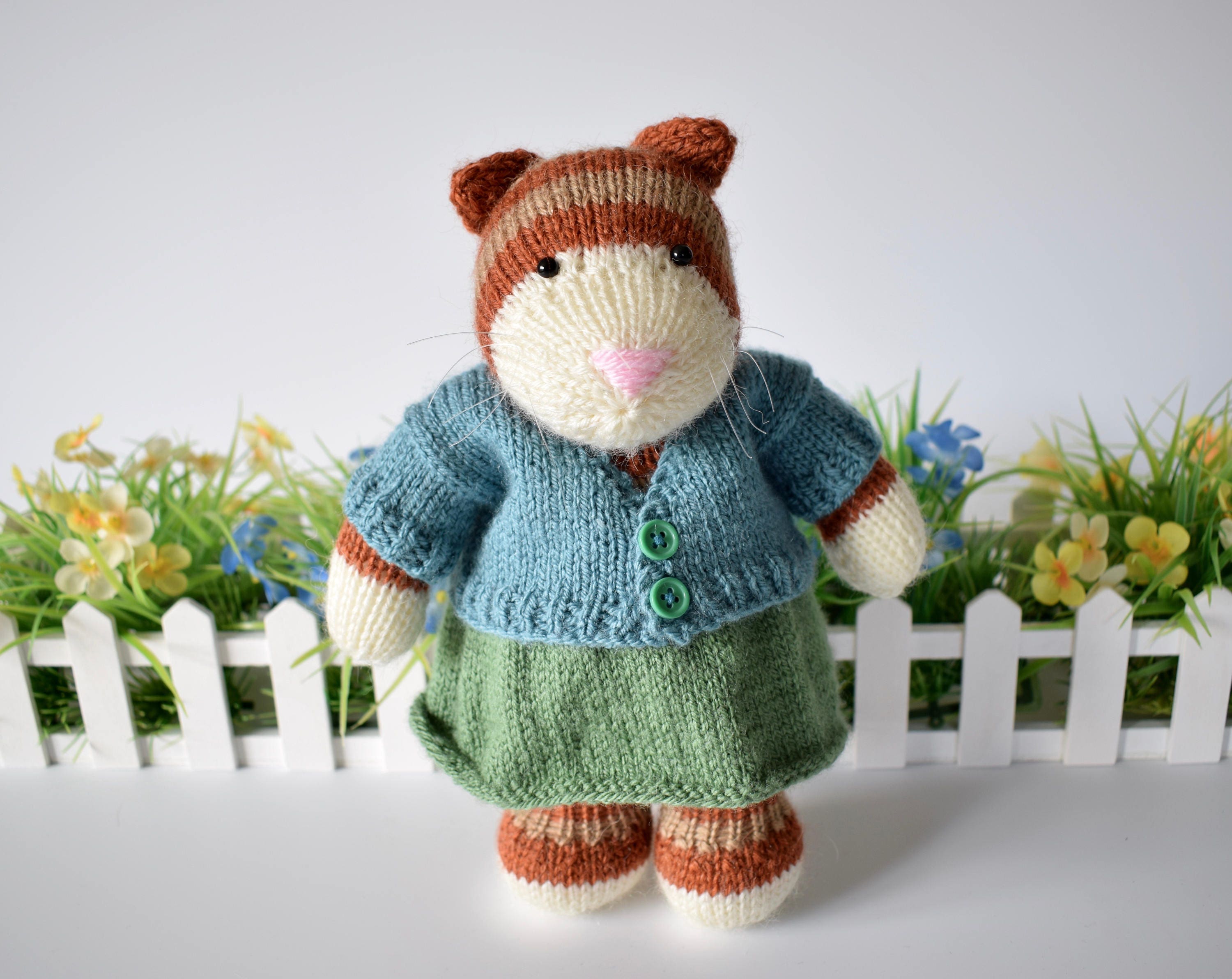 Tabby cat toy knitting pattern | Etsy