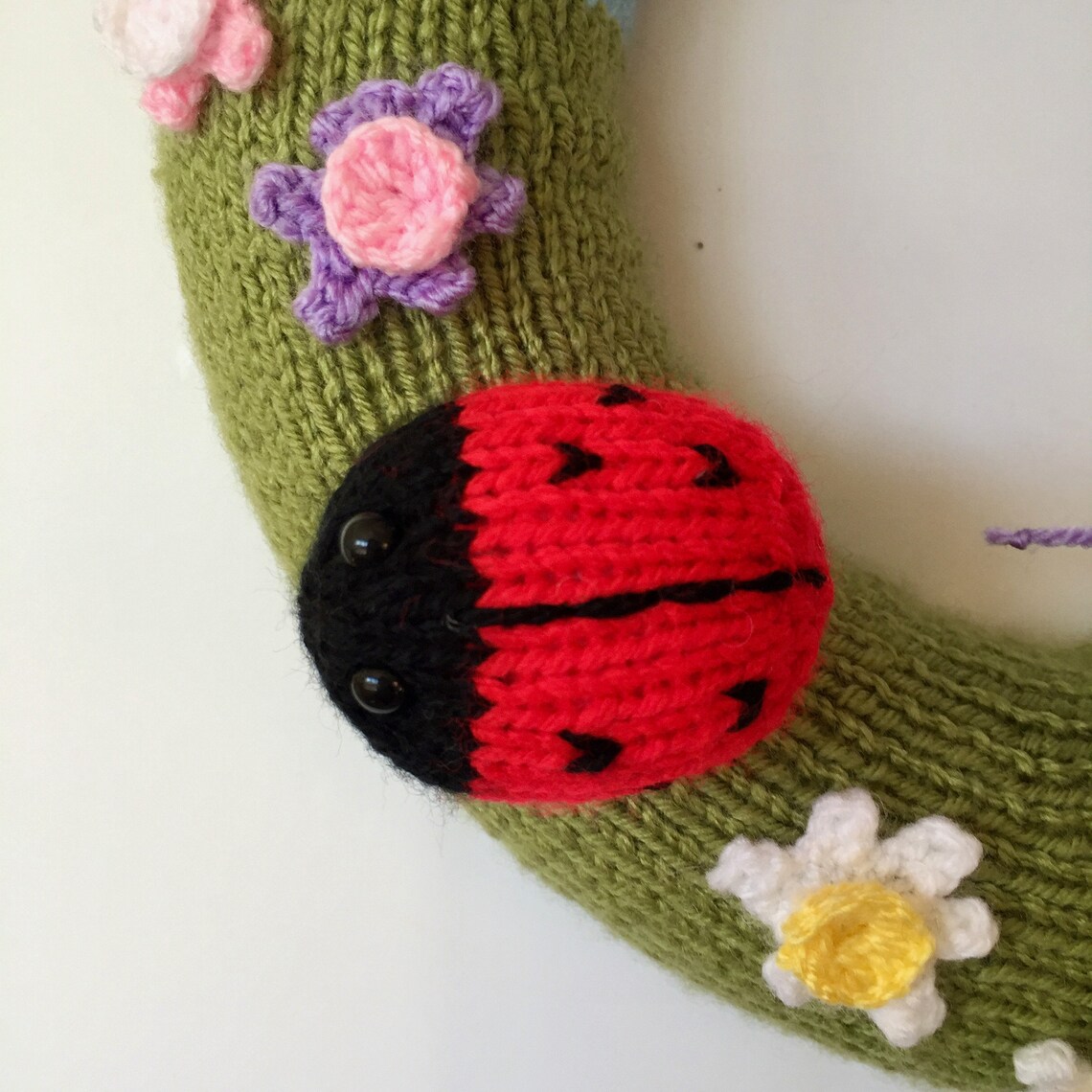 Love Bugs Spring Wreath Knitting Pattern PDF - Etsy