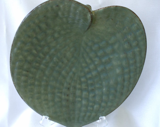 Tabletops Lifestyles Tropical Leaves Plates (2), Handcrafted ...