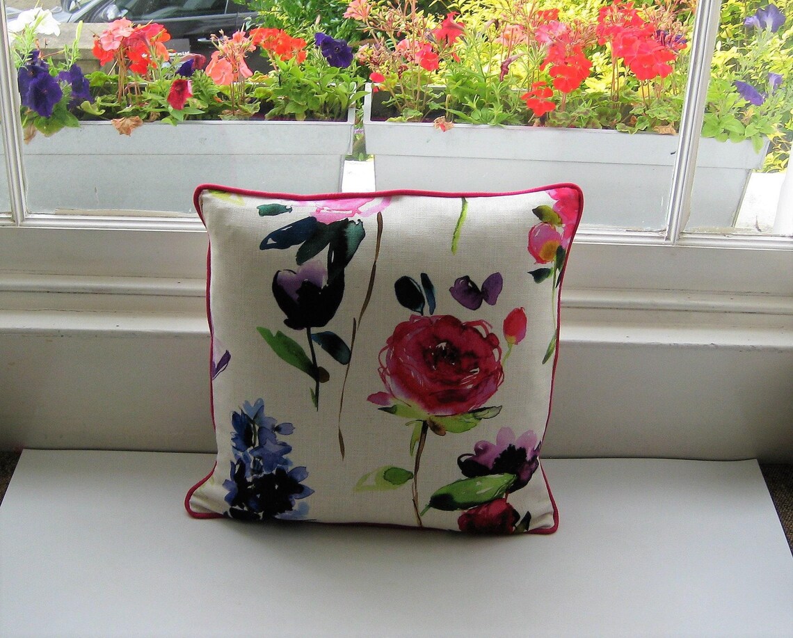 Bluebellgray Red Rose Linen Cushion Cover: Floral Throw Pillow - Etsy