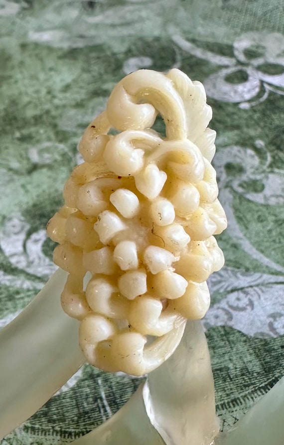 1940's Carved Celluloid Floral Ring - Gem