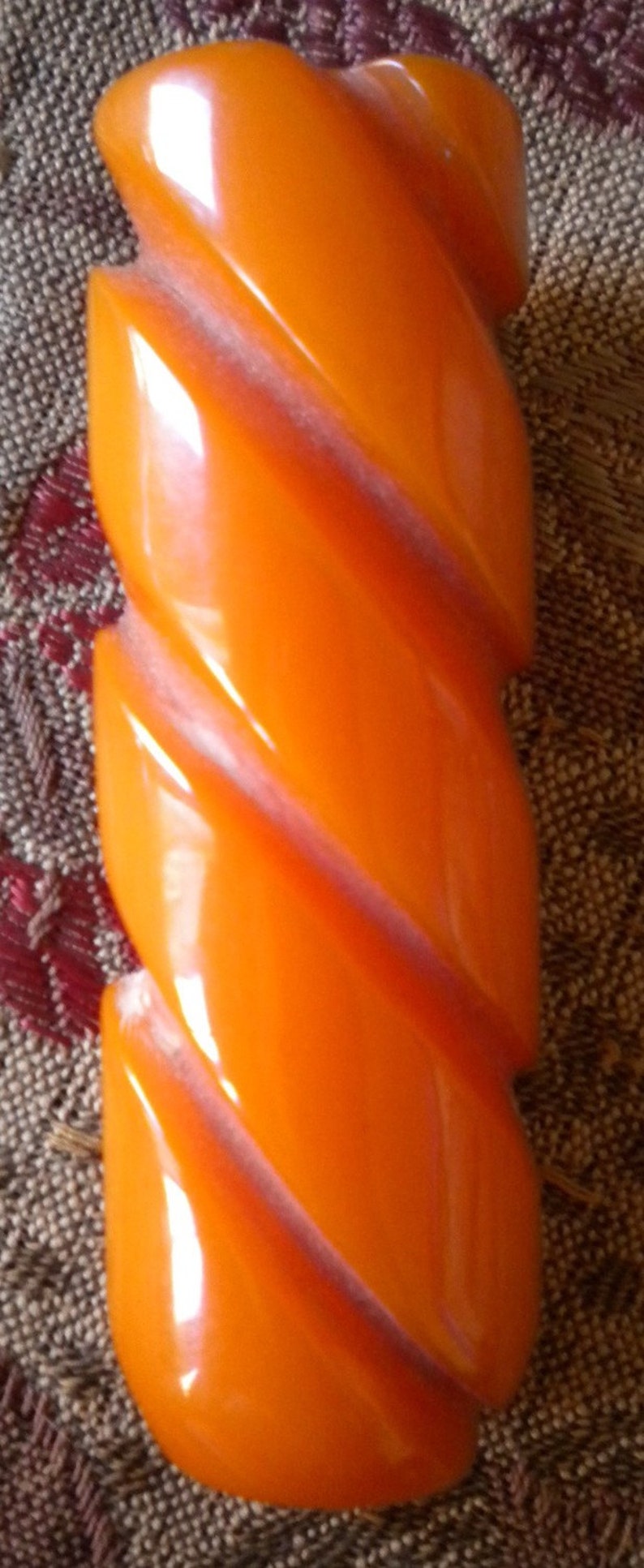 Vintage Carved Bakelite Clip - Etsy