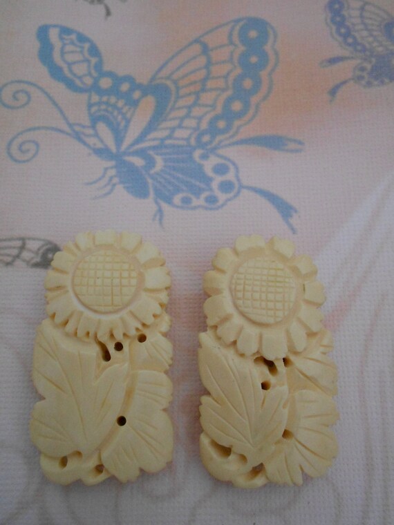 1930s Celluloid Dress Clips, Pair of Dress Clips, Ant… - Gem
