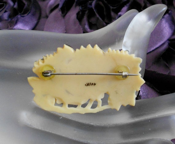 1930's Ivory Colored Celluloid Pin - Gem