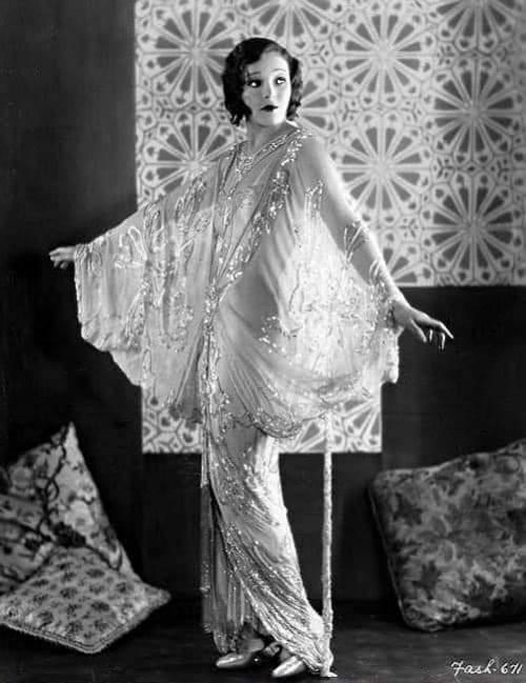 Vamps and Flappers of the 1910s, 1920s, and Early 1930s - Etsy