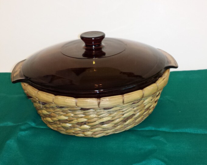 Pyrex by Corning 1.5 QT Round Amber Casserole Dish With Lid in - Etsy