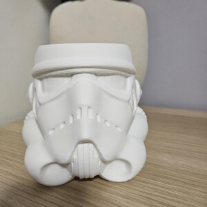 Stormtrooper Helmet Planter – 3D Printed Star Wars Flower Pot | Geeky ...