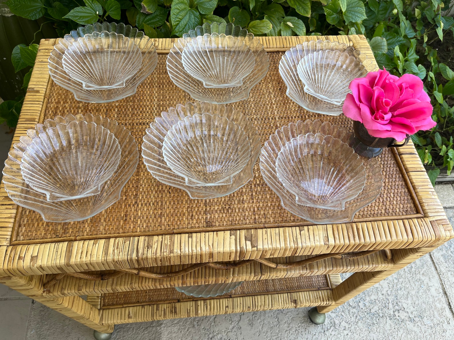 Set of 12 Glass Clam Plates and Large Glass Clam Shell Bowl 6 - Etsy