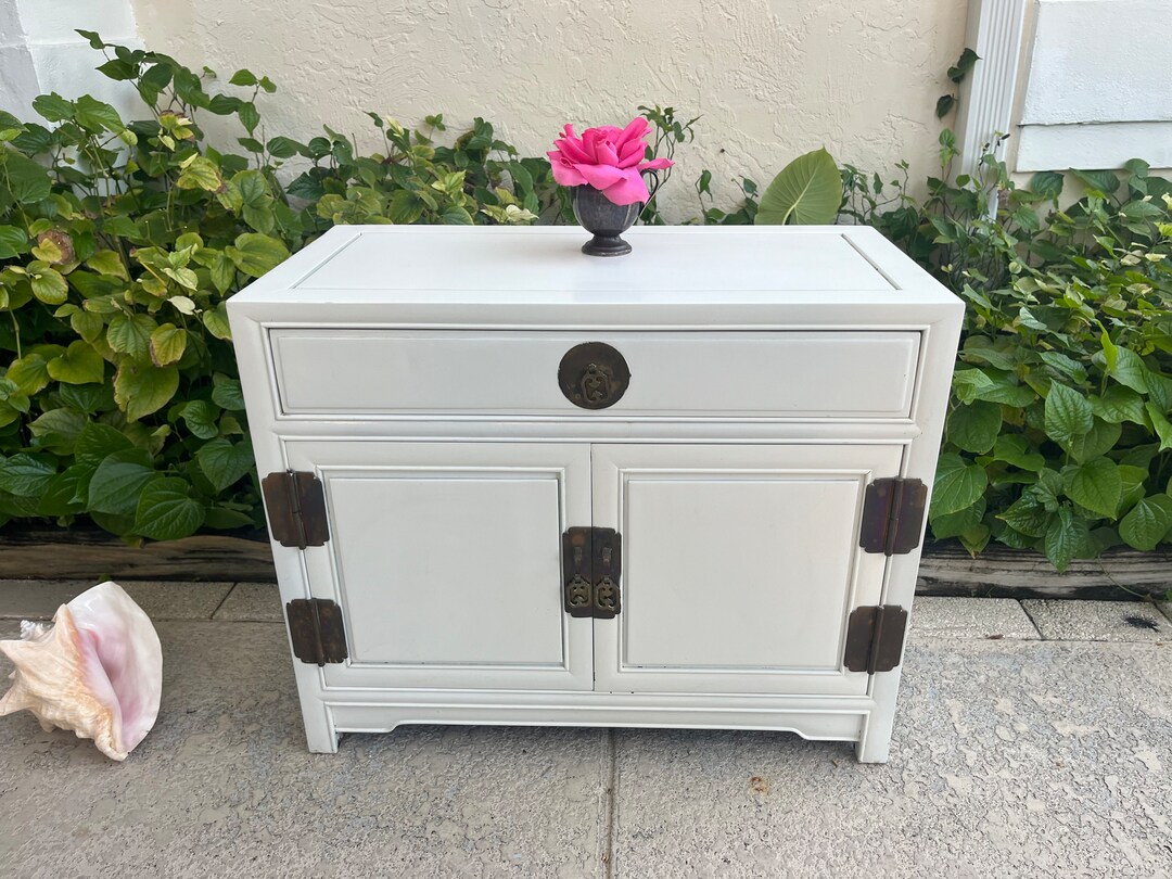 Chinoiserie Cabinet Asian Ming Nightstand, Chinoiserie Asian White ...
